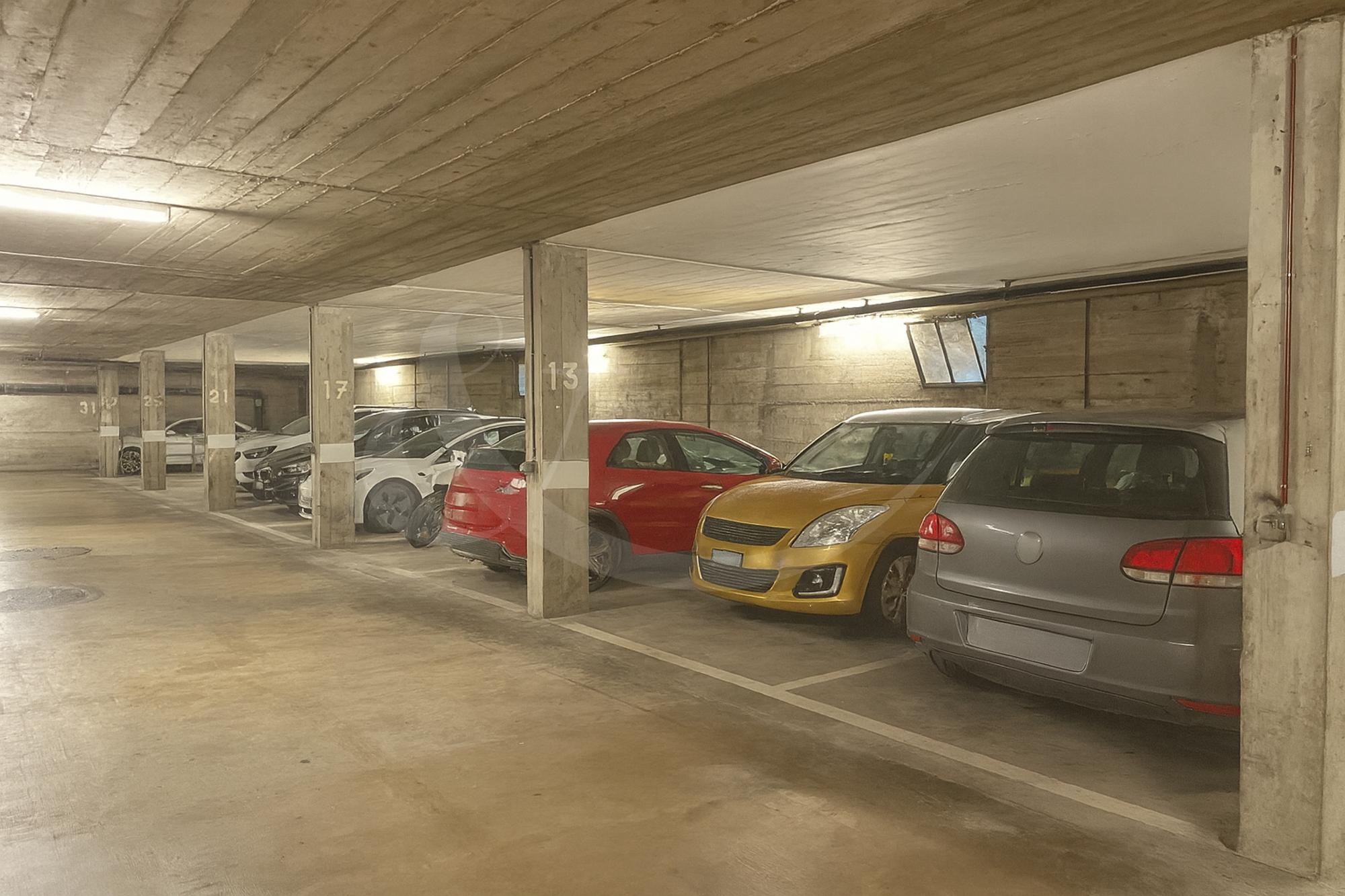 Places de parking en sous-sol sécurisé - Charmilles