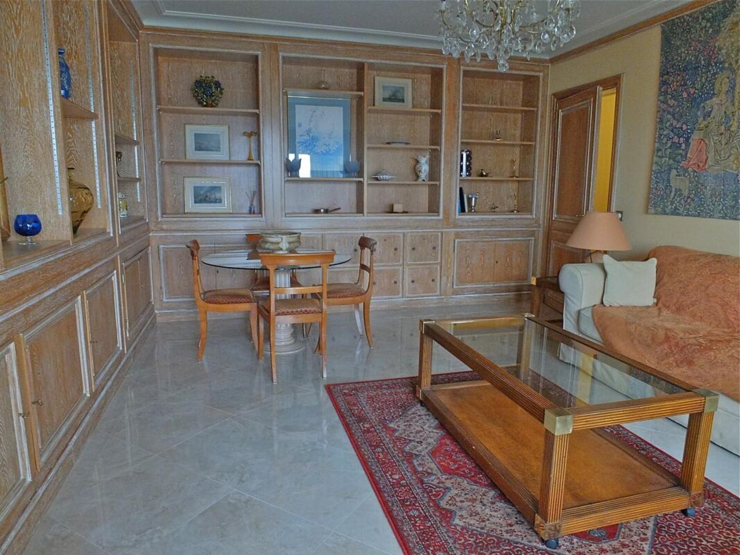 Bright furnished studio in a luxury residence with swimming pool