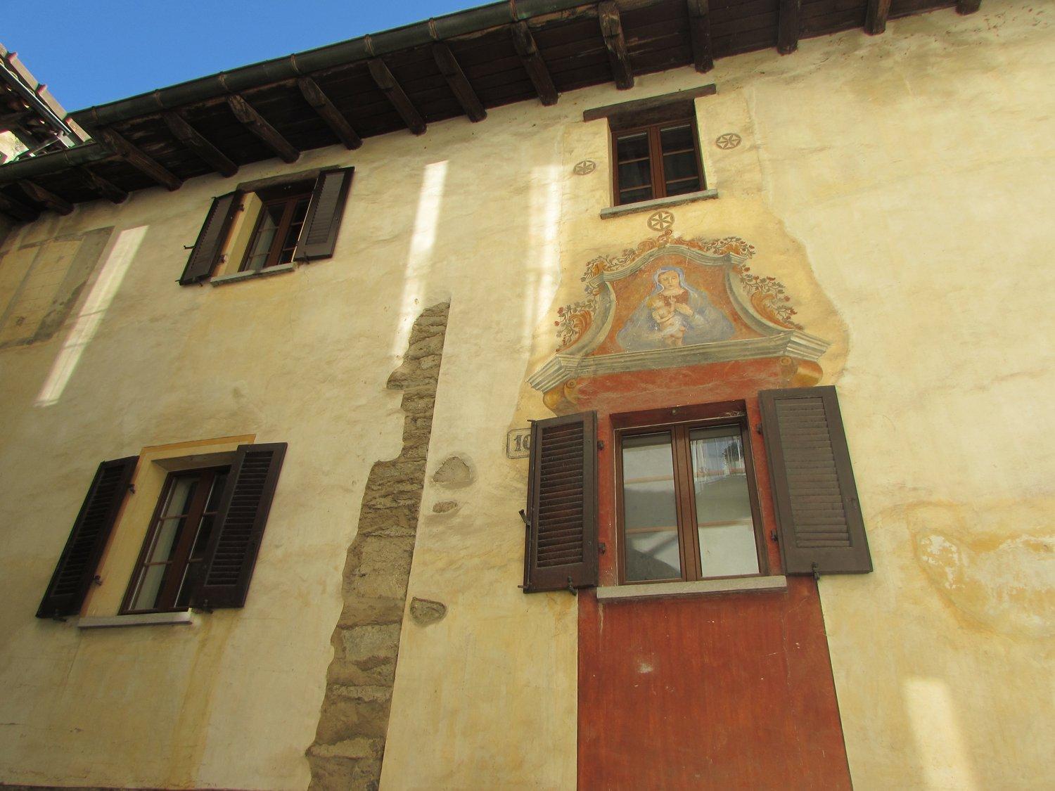 Affascinante appartamento 2.5 locali con camino a Vico Morcote