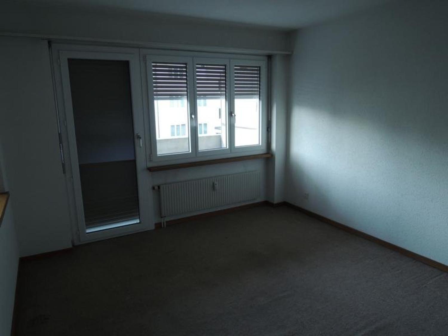 gemütliche 2.5-Zimmerwohnung mit Balkon, Bachstrasse 15, CHF 1220