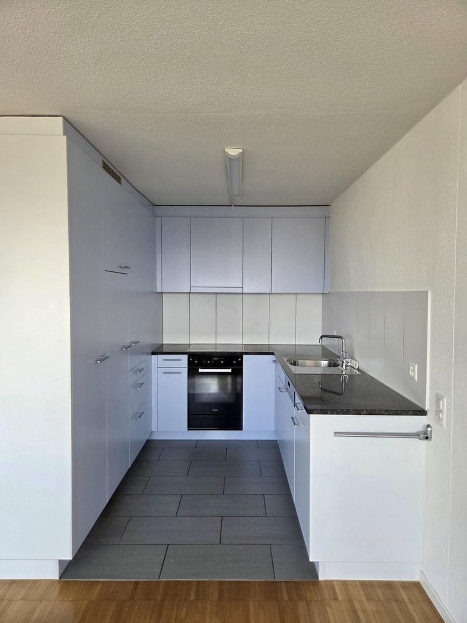 MIETEN OHNE KAUTION - Geräumige 3.5-Zimm..., Georg-Kempf-Str. 12, CHF 2134