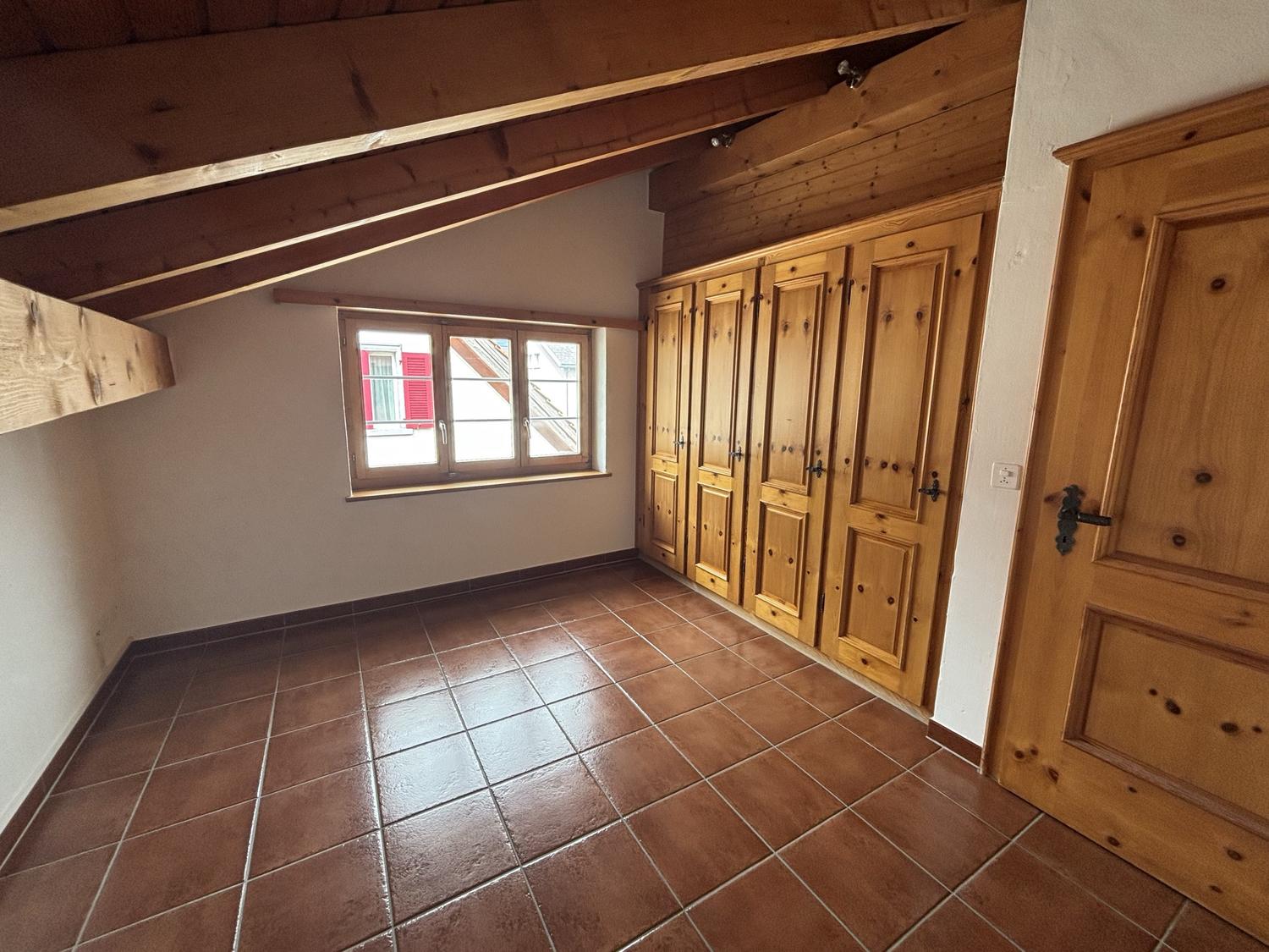 Wohnen an zentraler Lage, Bavurtga (Altbau) 9, CHF 1950 | homegate.ch