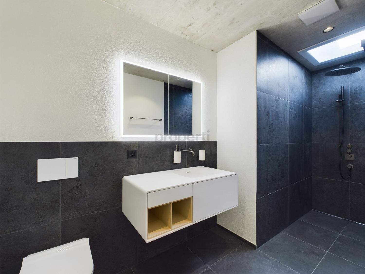 Atemberaubende 4.5 Zimmer-Attikawohnung mit herrlicher Berg- und Seesicht in Stäfa