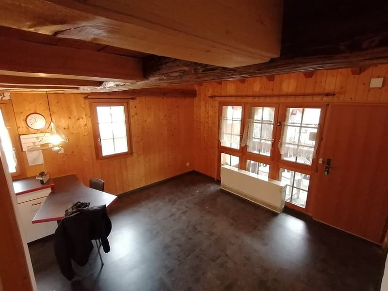 Charmante 2.5 -Zimmer-Duplexwohnung im D..., weri 4, CHF 240000 ...
