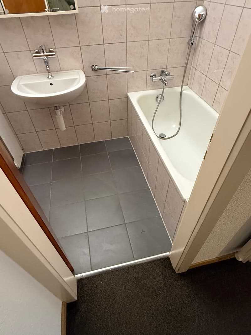 Apparemment 4 1/2, Av de Beaulieu 3, CHF 1500