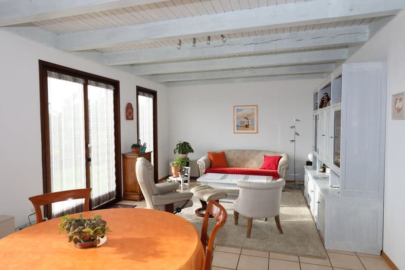 En exclusivité! Très belle maison contiguë