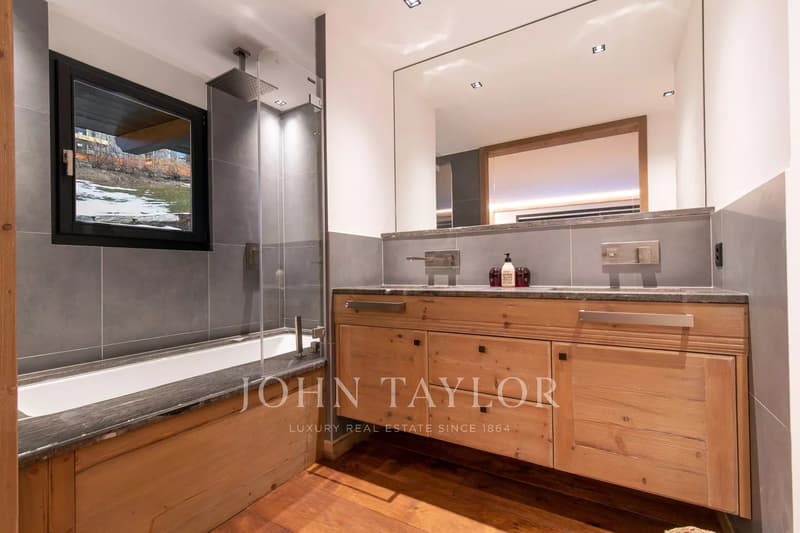 Appartement d'exception avec jardin et vue panoramique à Plans-Mayens