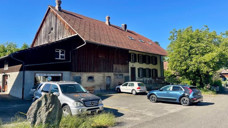 Wohn- und Gewerbeliegenschaft mit Potenzial in Leuzigen