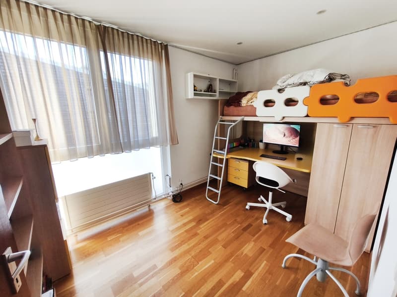 Casa indipendente 5,5 con giardino e spazi commerciali