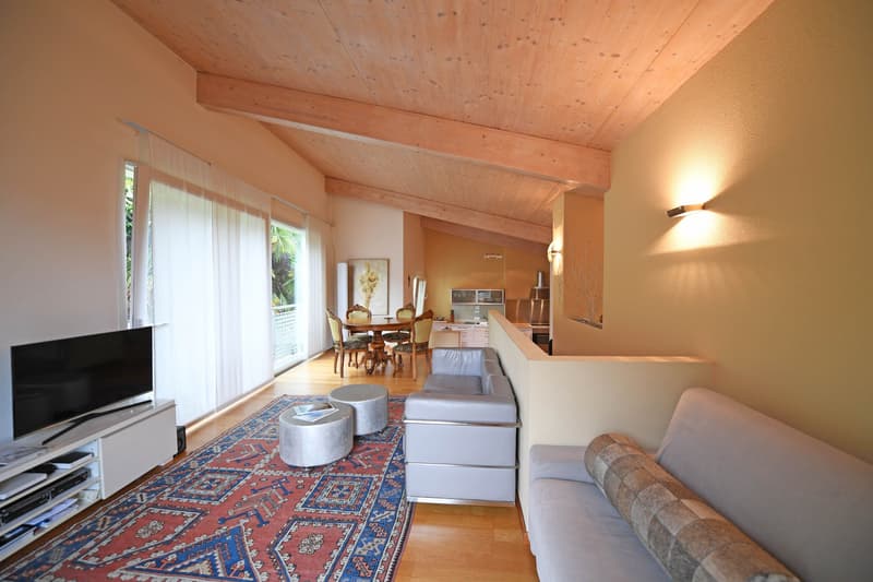 Renoviertes Haus in Contone bestehend aus Penthouse und zwei ...